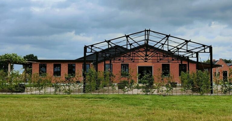 BIJ ONS BOERDERIJTERRAS - Zorgboerderij De Hardel Hoeve Zorgboerderij ...